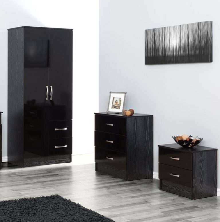 Chaz 3 Piece Bedroom Set